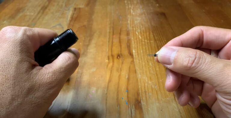 How to Repair a Mini Maglite - IronCabin