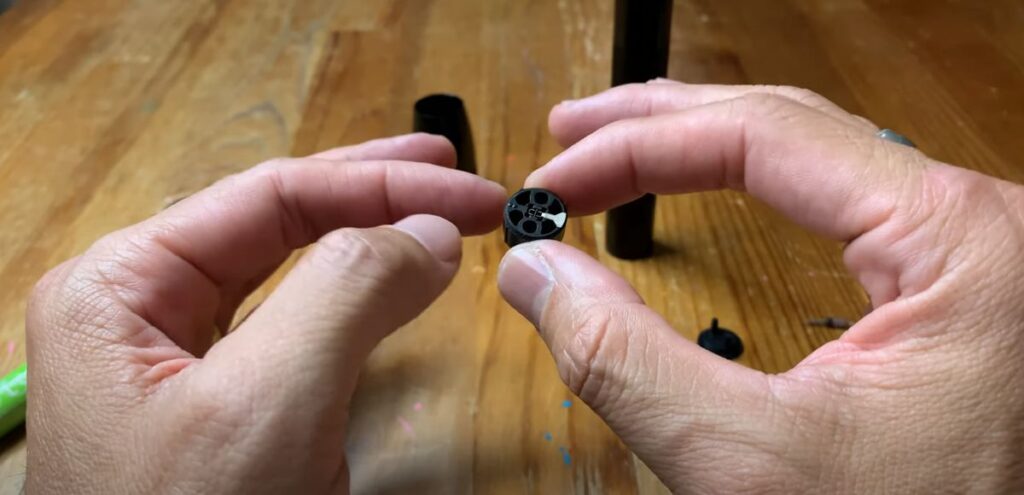 How to Repair a Mini Maglite - IronCabin