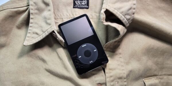 iPod 5th Generation (Video / Classic) Repair Guide - IronCabin